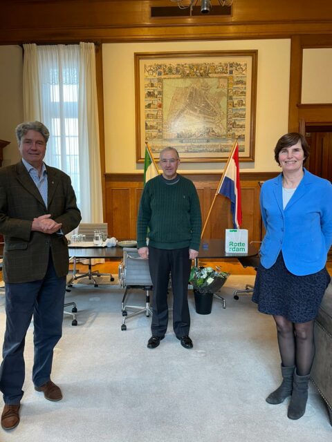 Wolfert van Borselenpenning voor oud-voorzitter Frank Roos – Historisch ...